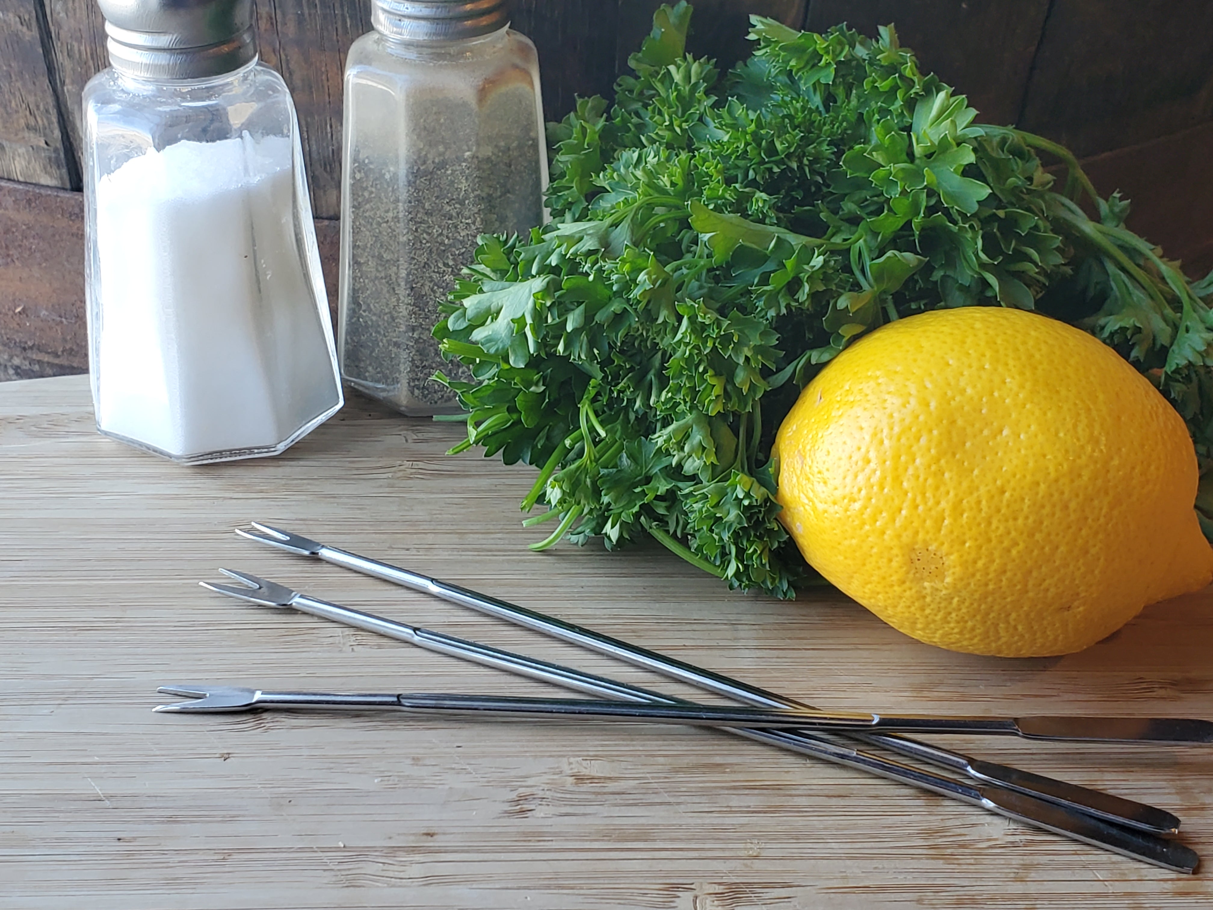 SHELLFISH FORKS – Deep Blue Seafood Fargo